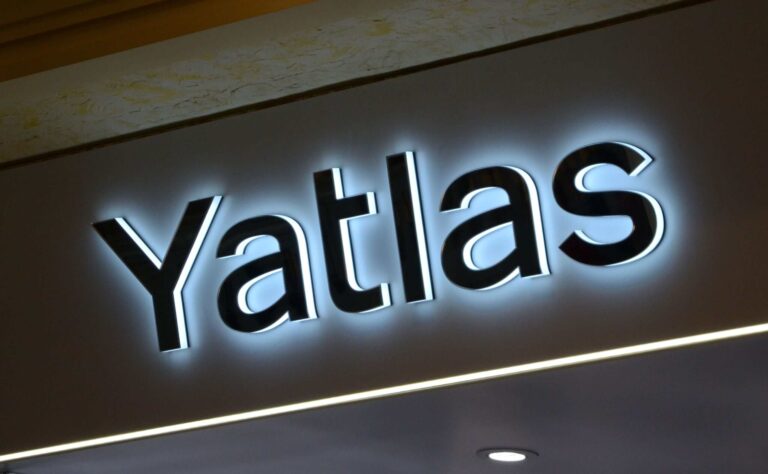 Side-Lit Signs | www.HaloLitSigns.com