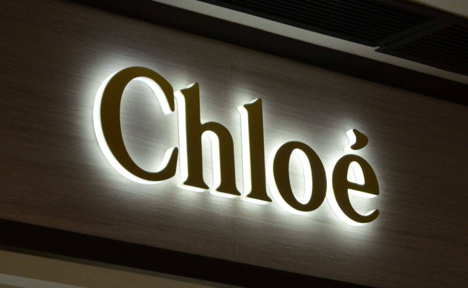 Side-Lit Signs | www.HaloLitSigns.com